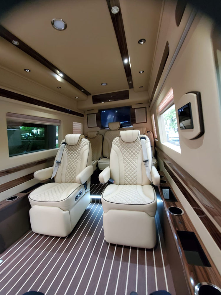 MERCEDES LIMO BUS | ⭐ Luxury Airport Car Service